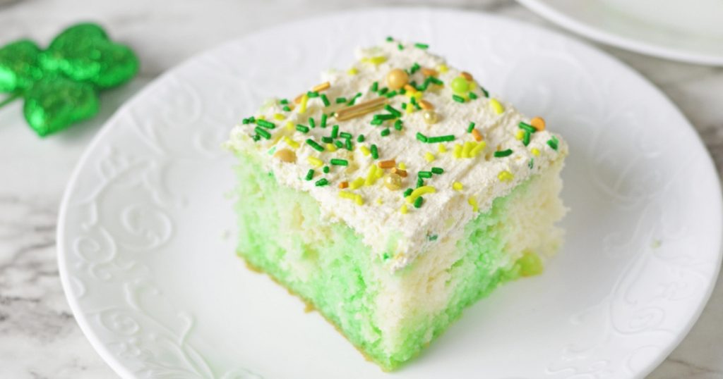 20 Green Dessert Collection For St Patrick's Day (easy green sweet things!)