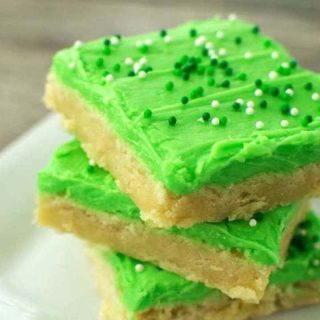 20 Green Dessert Collection For St Patrick's Day (easy green sweet things!)