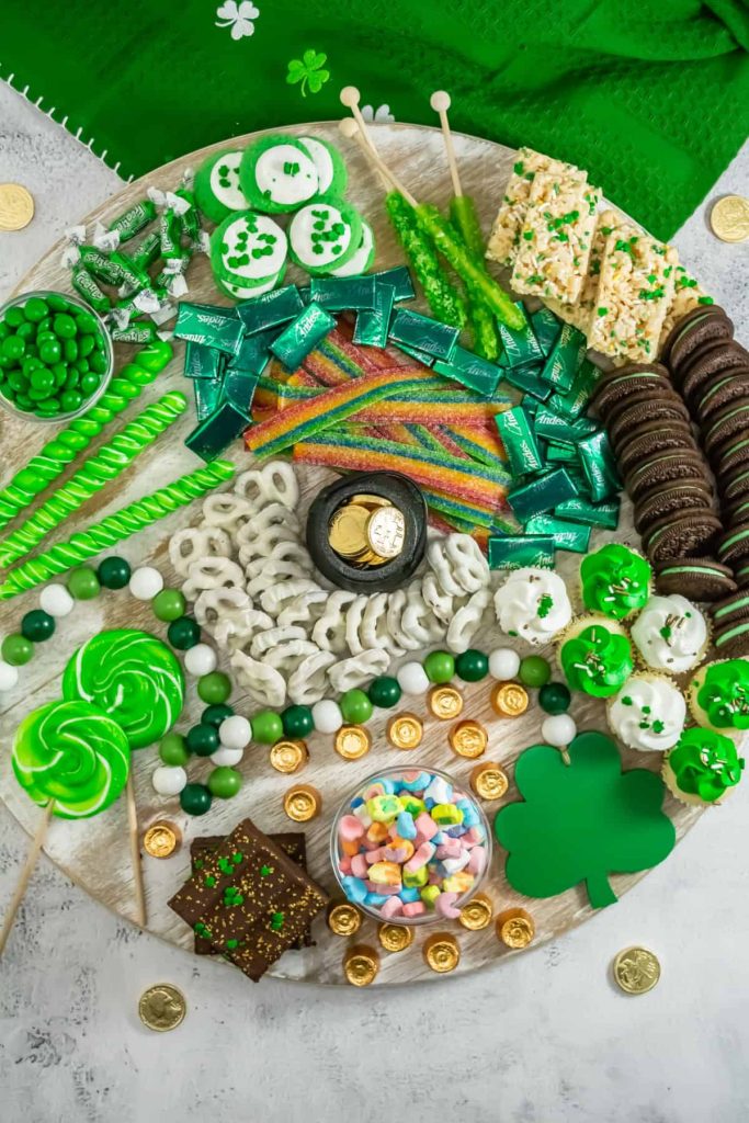 20 Green Dessert Collection For St Patrick's Day (easy green sweet things!)